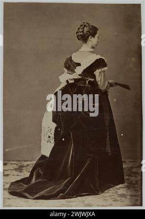 Madame Elise model. 1870-1875. Anonymous photography. Galliera, fashion ...