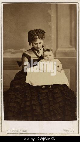 Jeanne Hugo. Albumin paper. Photograph de Gruut, 1890. Paris, house of ...