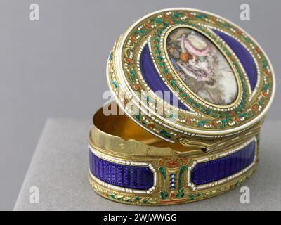 Crowded and enamelled gold box, blue-of-the-kill, on a guilloche ...