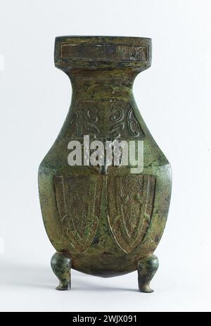 Tripode vase. Bronze. Chine. Par musée musée malée. Anse, Chinese art ...