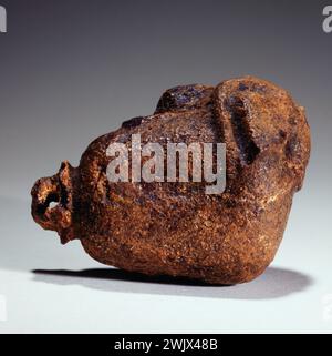 Siren in amber (view 1), ancient Rome, 6th century BC .. Museum of Fine ...