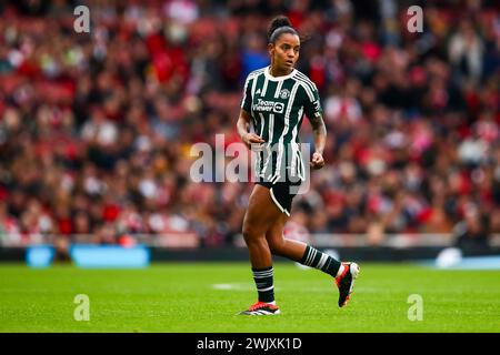 Geyse da Silva Ferreira (23 Manchester United) and Steph Catley (7 ...
