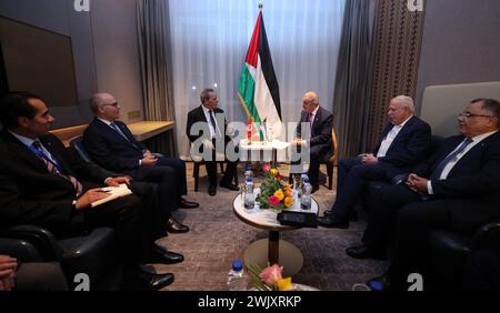 Palestinian Prime Minister Muhammad Shtayyeh meets Tunisian Prime ...