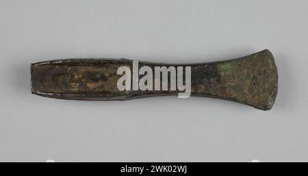 Talon ax (title awarded). Bronze. Carnavalet museum, history of Paris ...