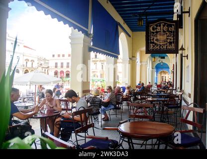 Cafe Escorial, Plaza Vieja, Habana Vieja, Havana, Cuba Stock Photo - Alamy