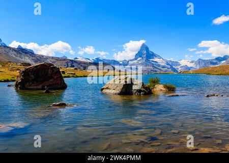 View of Stelli Lake (Stellisee) and Matterhorn mountain at summer in ...