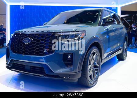 An exhibit of a blue Ford Explorer Stock Photo - Alamy