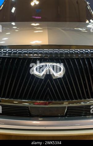 Infinity led light logo in the rim wheel of a car Stock Photo - Alamy