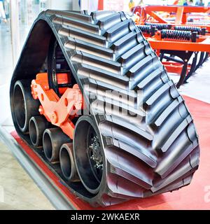 Replaceable continuous track drive for agricultural harvester Stock ...
