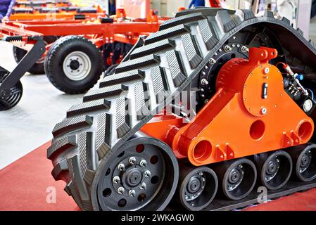 Replaceable continuous track drive for agricultural harvester Stock ...