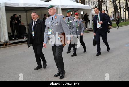 Generalleutnant Andre BODEMANN, Befehlshaber des Territorialen ...