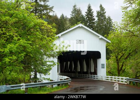 Dorena Oregon United States. Dorena covered bridge crossing the Row ...