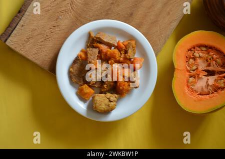 Pumpkin with meat, a delicacy of Brazilian cuisine also called jabá ...