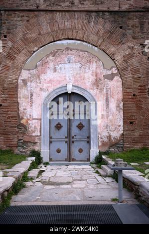 Exterior view of Rotonda, Rotunda of Galerius, Roman round temple ...