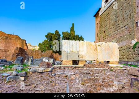 Roman Forum. Ancient, beautiful, incredible Rome, where every place is ...
