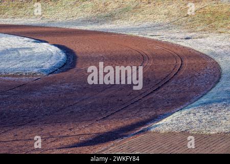 Ash running track in the winter of an athletics stadium Stock Photo - Alamy