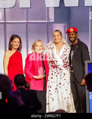 Annalena Baerbock, Sharon Stone, Hillary Clinton bei Cinema for Peace ...