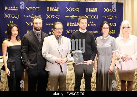 Shogun Hiroyuki Sanada & Anna Sawai Stock Photo - Alamy