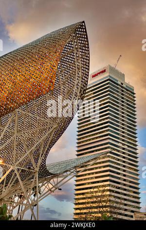 Frank Gehry’s Golden Fish Sculpture Barcelona Stock Photo - Alamy