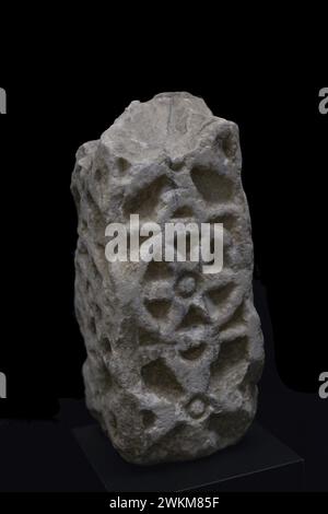 Pilaster. Cross pattée decoration with circles simulating cabochons ...