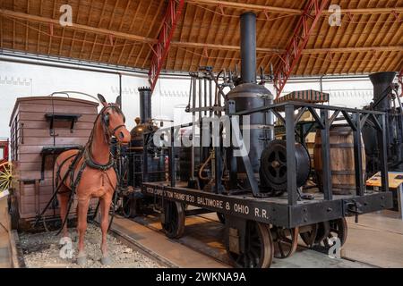 "TomThumb" First American built steam engine used by the B&O line. Also ...