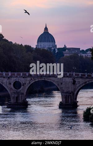 A view of Saint PeterÕs Basilica from Ponte Garibaldi in Rome, Italy at ...