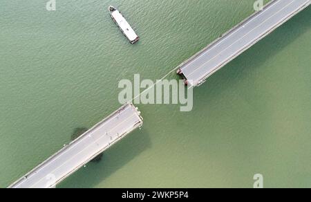 (240222) -- GUANGZHOU, Feb. 22, 2024 (Xinhua) -- An aerial drone photo ...