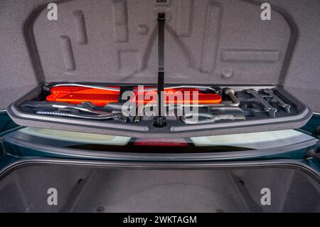BMW tool kit in the boot of rare 1999 Hartge E39 BMW 540i 5 Series ...