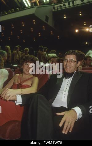 Jerry Lewis and his wife SanDee Pitnick at LAP. 16th November 1989 ...