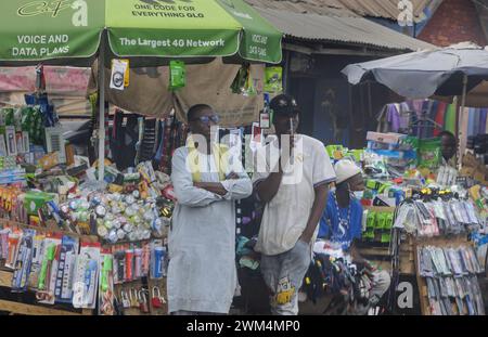 A street market in Abuja, Nigeria Stock Photo - Alamy
