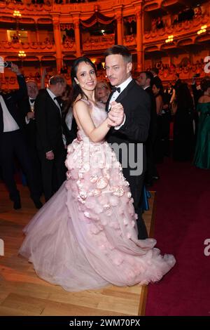 Tom Wlaschiha und Stephanie Stumph beim Semper Opernball am 07.02.2025 in Dresden Semper ...