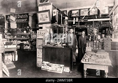 grocery store from the early 1900's Stock Photo - Alamy
