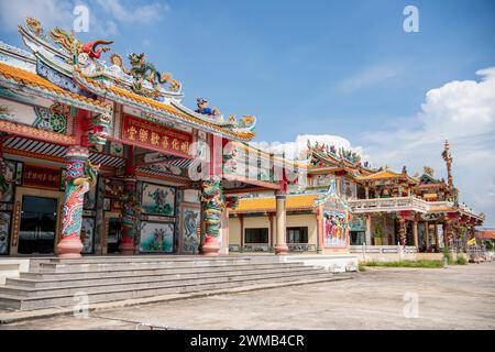 Temple of Eight Immortals, Pad Riw, Bright Faith Dharma in the city ...