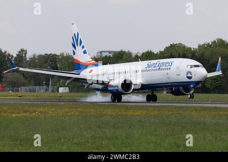 Die Boeing 737 MAX 8 B38M der Fluglinie Neos NO / NOS mit der ...