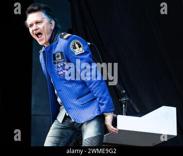 Lawrence Gowan of Styx on stage Stock Photo - Alamy