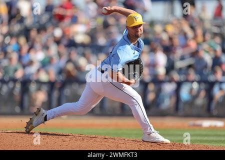 Tampa Bay Rays pitcher Ian Seymour delivers during the sixth inning of ...