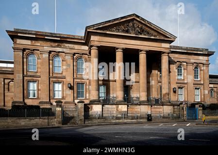 Exterior of Dundee Sheriff Court, Tayside, Scotland, UK Stock Photo - Alamy