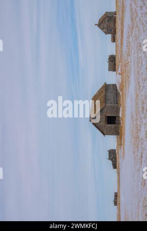 Abandoned farm buildings on the Prairies Stock Photo - Alamy