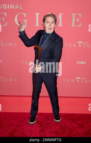 David Bamber bei der Premiere der HBO Max Serie The Regime im American ...