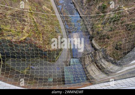 Die Okertalsperre ist eine Talsperre bei Altenau im Harz im ...