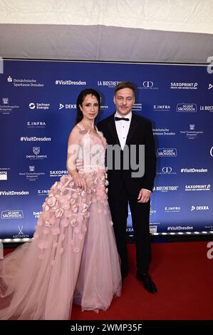Stephanie Stumph und Tom Wlaschiha beim 17. SemperOpernball 2025 in der Semper Oper. Dresden, 07 ...