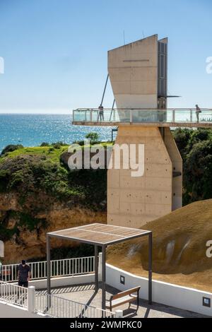 Praia do Peneco Beach Elevator, Albufeira, Portugal Stock Photo - Alamy