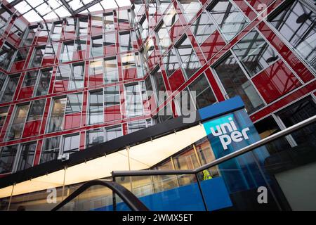 Die Konzernzentrale der Uniper SE, Logo, Feature, Symbolfoto, Randmotiv ...