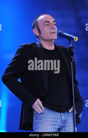 Verona Italy 07/06/2009 : Pino Mango,Italian singer, during the Wind ...