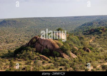 Kenya, County of Laïkipia, dry shrub savannah, Landscape Stock Photo ...