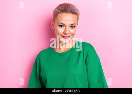 Photo of lovely short hairdo young lady show v-sign wear pink t-shirt ...