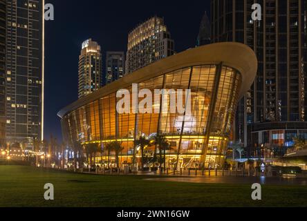 A picture of the Dubai Opera at night Stock Photo - Alamy