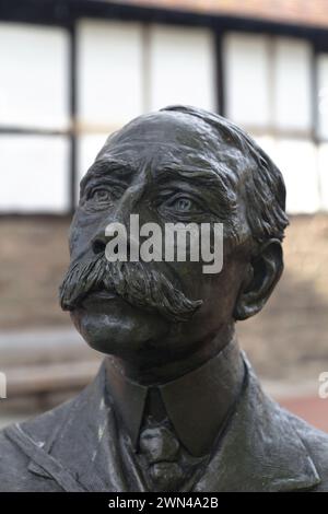 The Edward Elgar Statue in the grounds of Hereford Cathedral Stock ...
