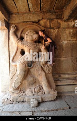 hanuman, the hindu god of wisdom, strength, courage, devotion and self ...