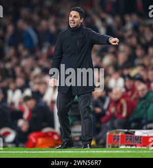 Arsenal F.C. manager Mikel Arteta gesticulates during the Premier ...